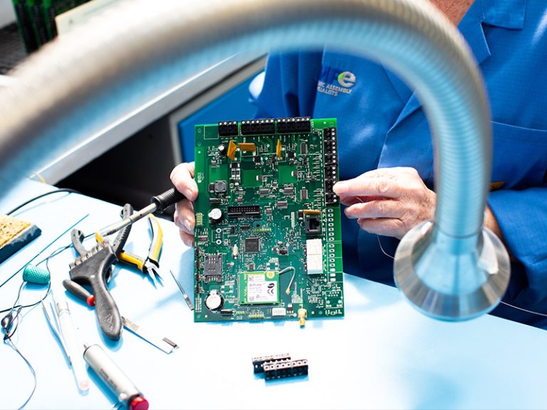 What Is Through Hole Assembly: The Essential Guide | MPE