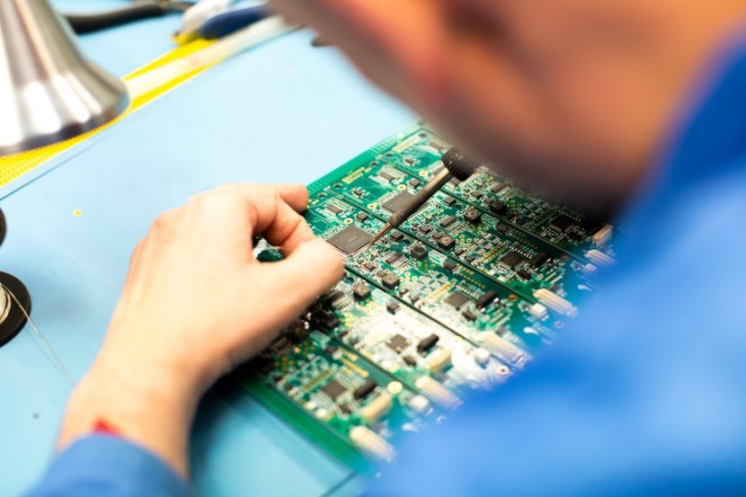 EMI and EMC Challenges in PCB Assembly | MPE